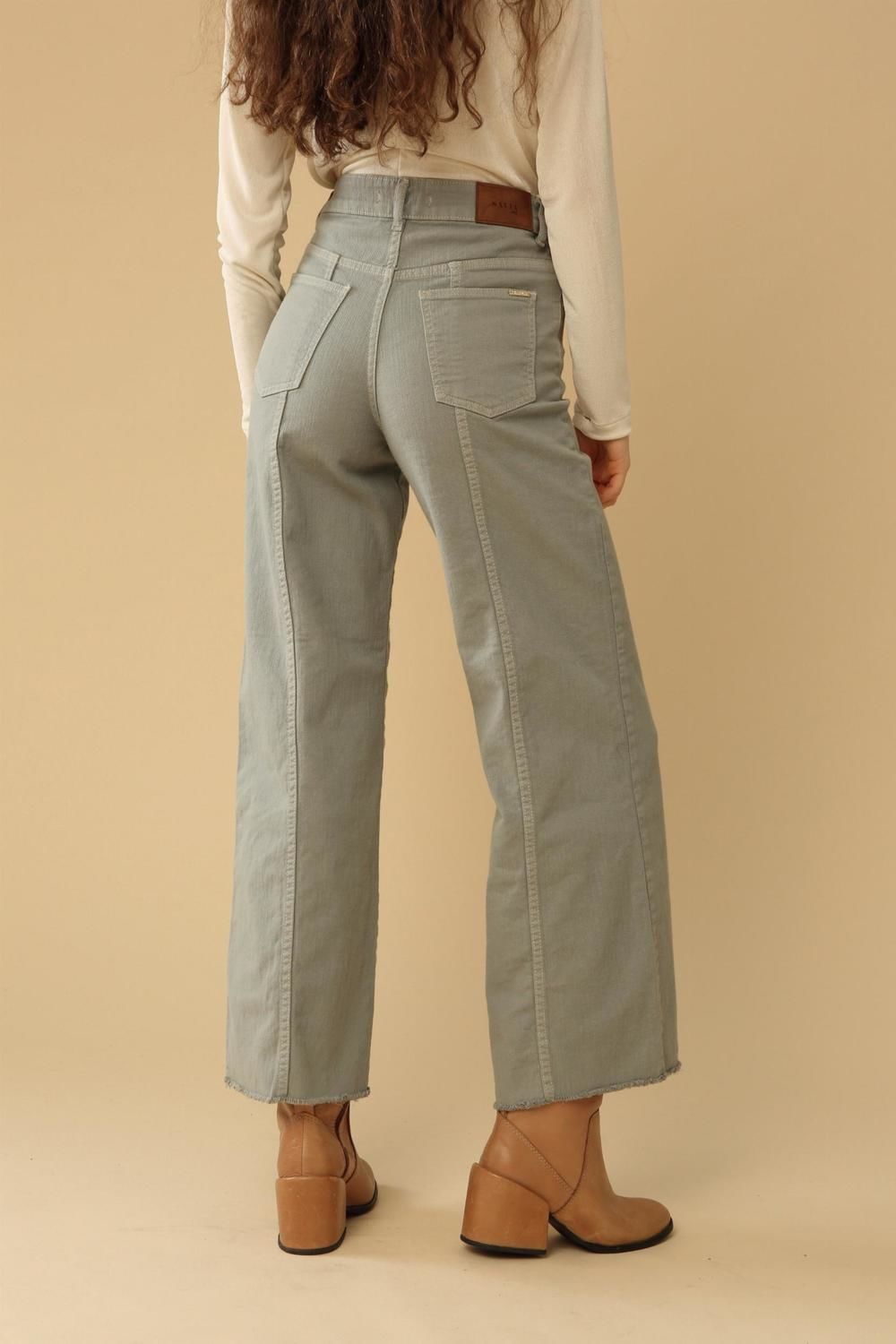 Jeans - Moweek - Encontrá lo mejor de la moda local