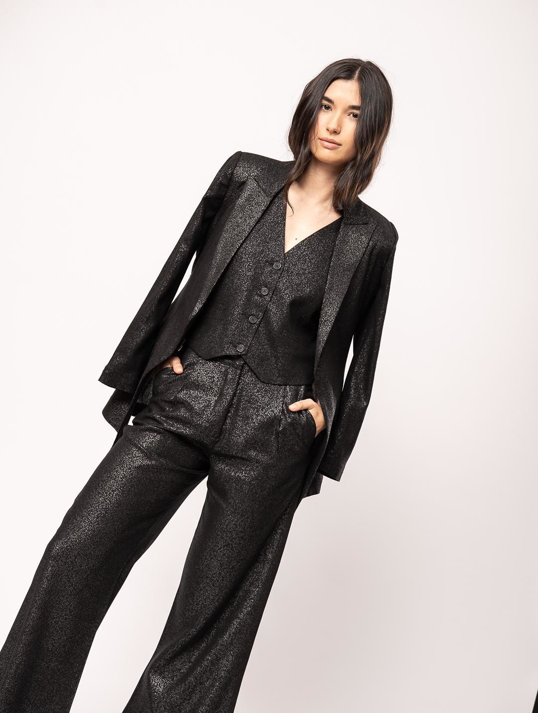 Blazers y chaquetas - Moweek - Encontrá lo mejor de la moda local